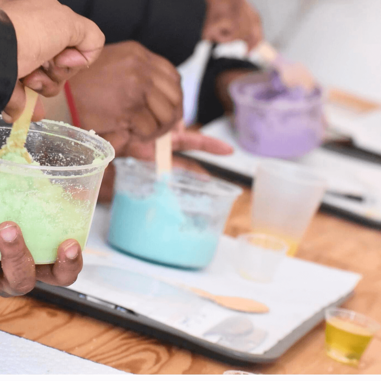 Open media 4 in modal